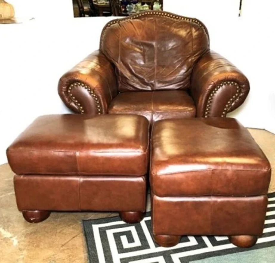 Rustic Gallery Sale in Forney, TX starts on 10/3/2024