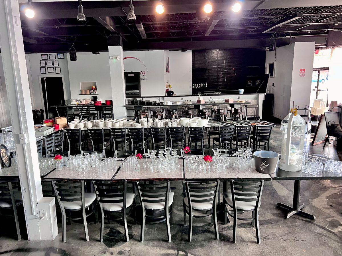 HUGE RESTAURANT / BAR /LOUNGE LIQUIDATION... starts on 11/15/2024