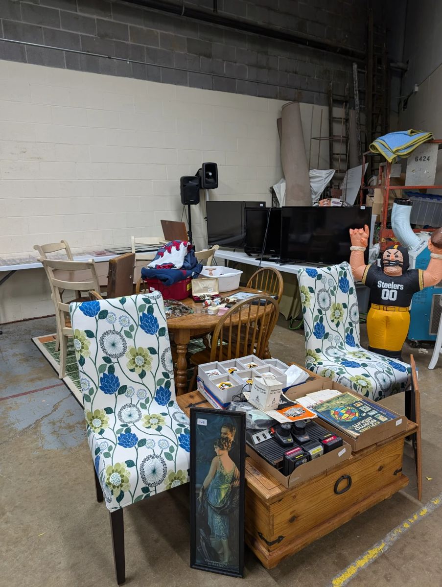 Dempsey Auctions Coins, Vintage Christmas,... starts on 10/17/2024