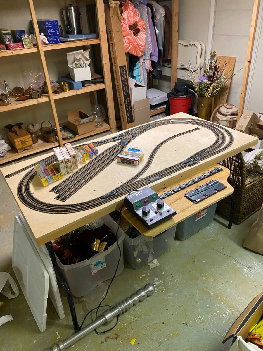 North Mercer Estate Sale in Bloomington, IL starts on 10/18/2024