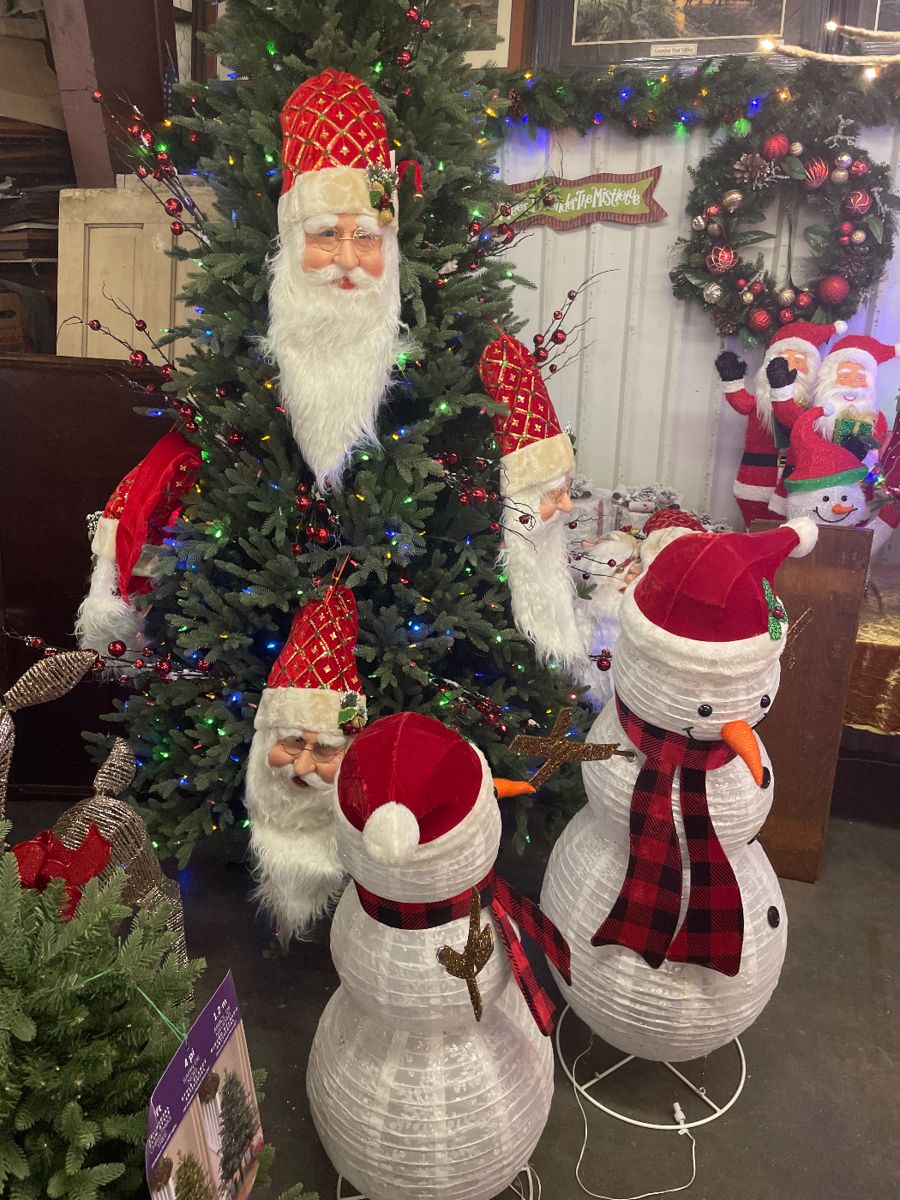 Fantastic Winter Wonderland Christmas Auction starts on 11/3/2024