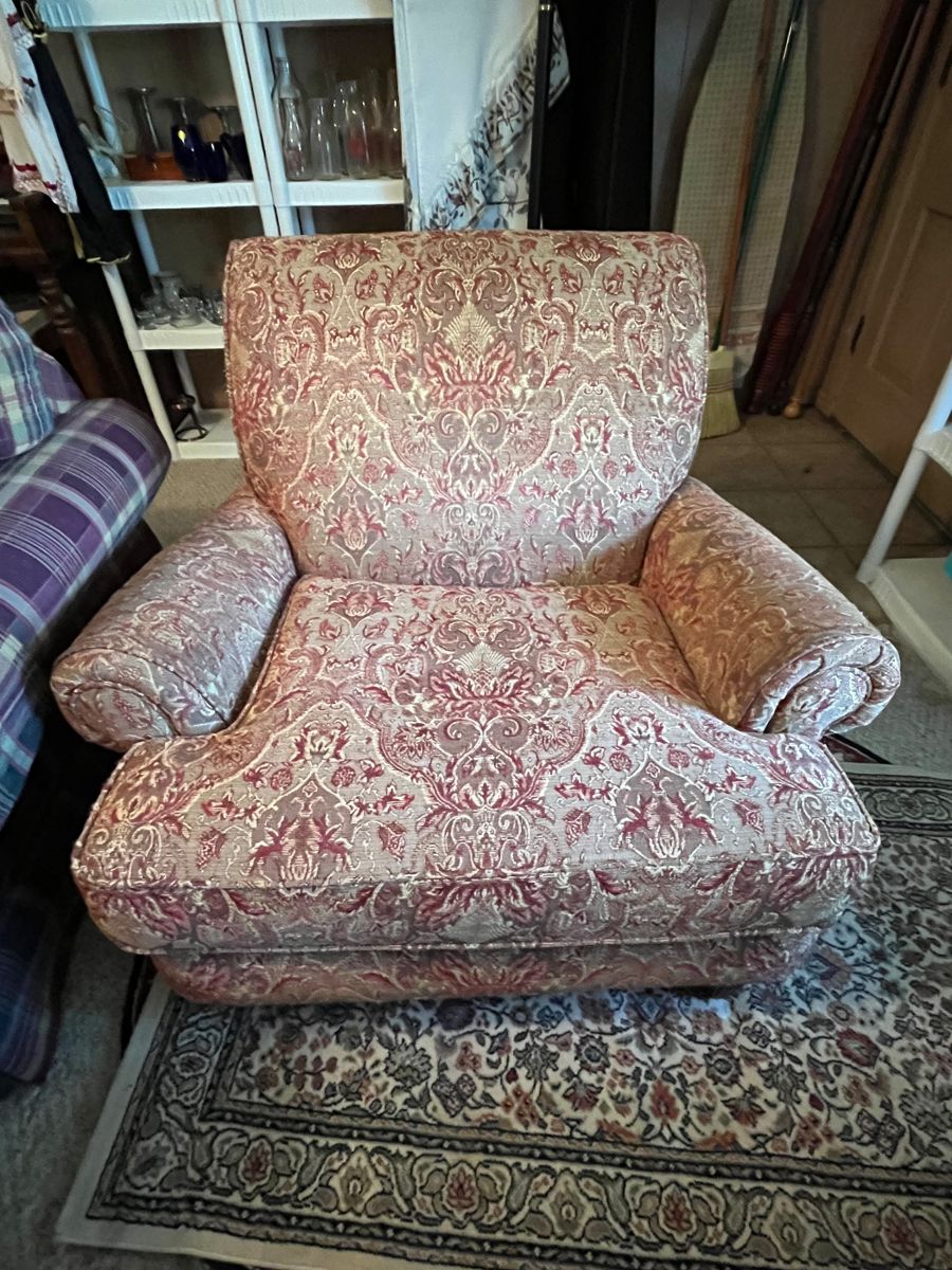 Estate Sale of James Garland & Linda Nichols starts on 11/6/2024