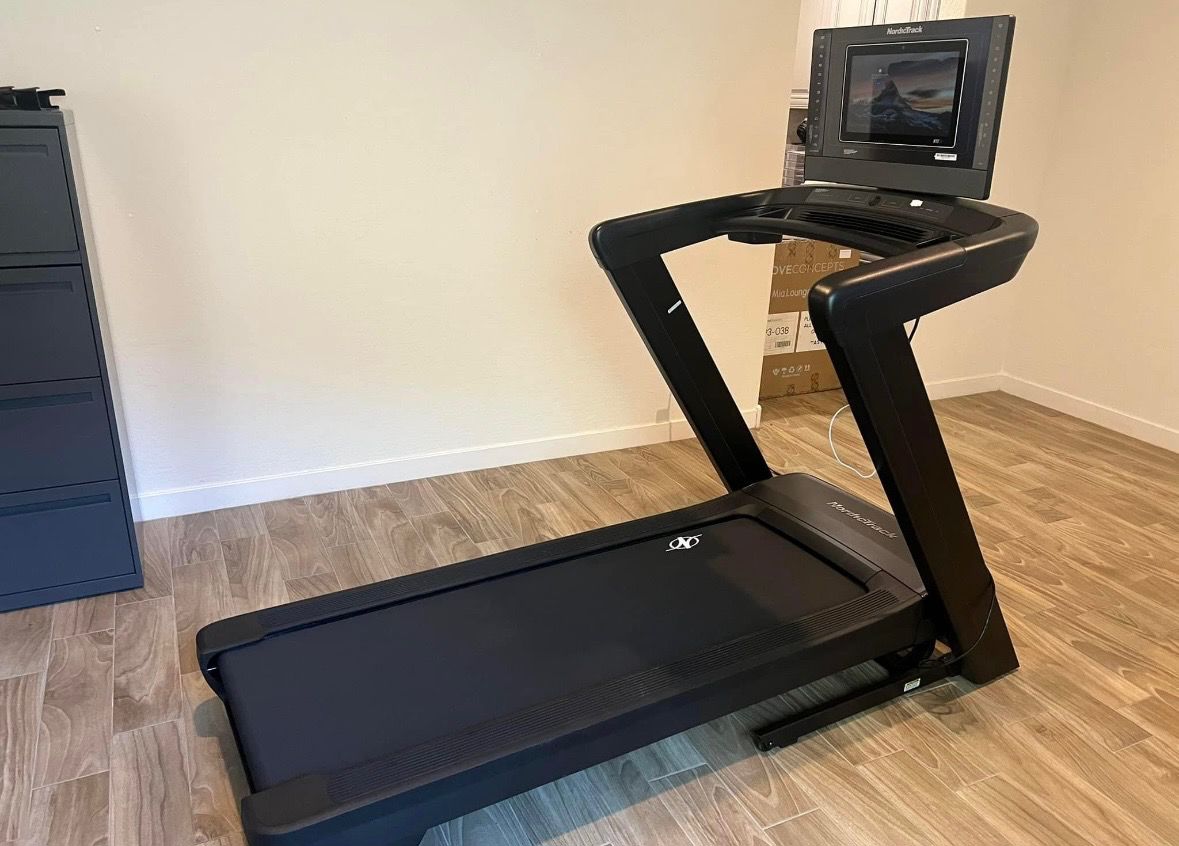 Treadmill & Mattresses in Birmingham, AL starts on 12/6/2024