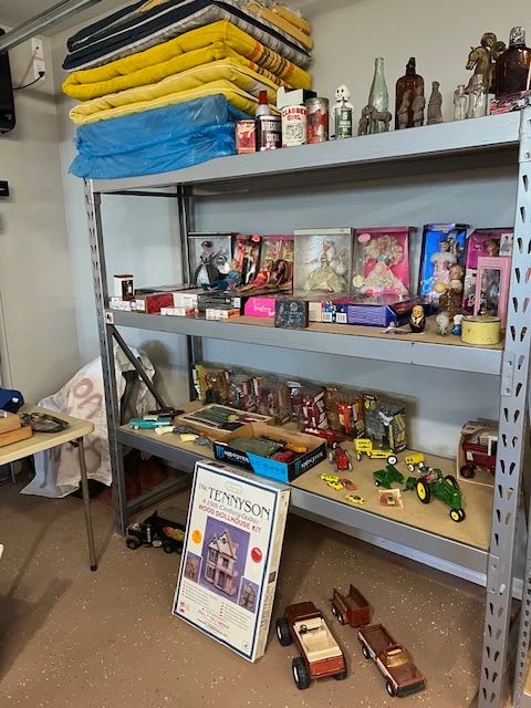 Layne Wade Estate Sales- Sahuarita/Houghton starts on 11/2/2024