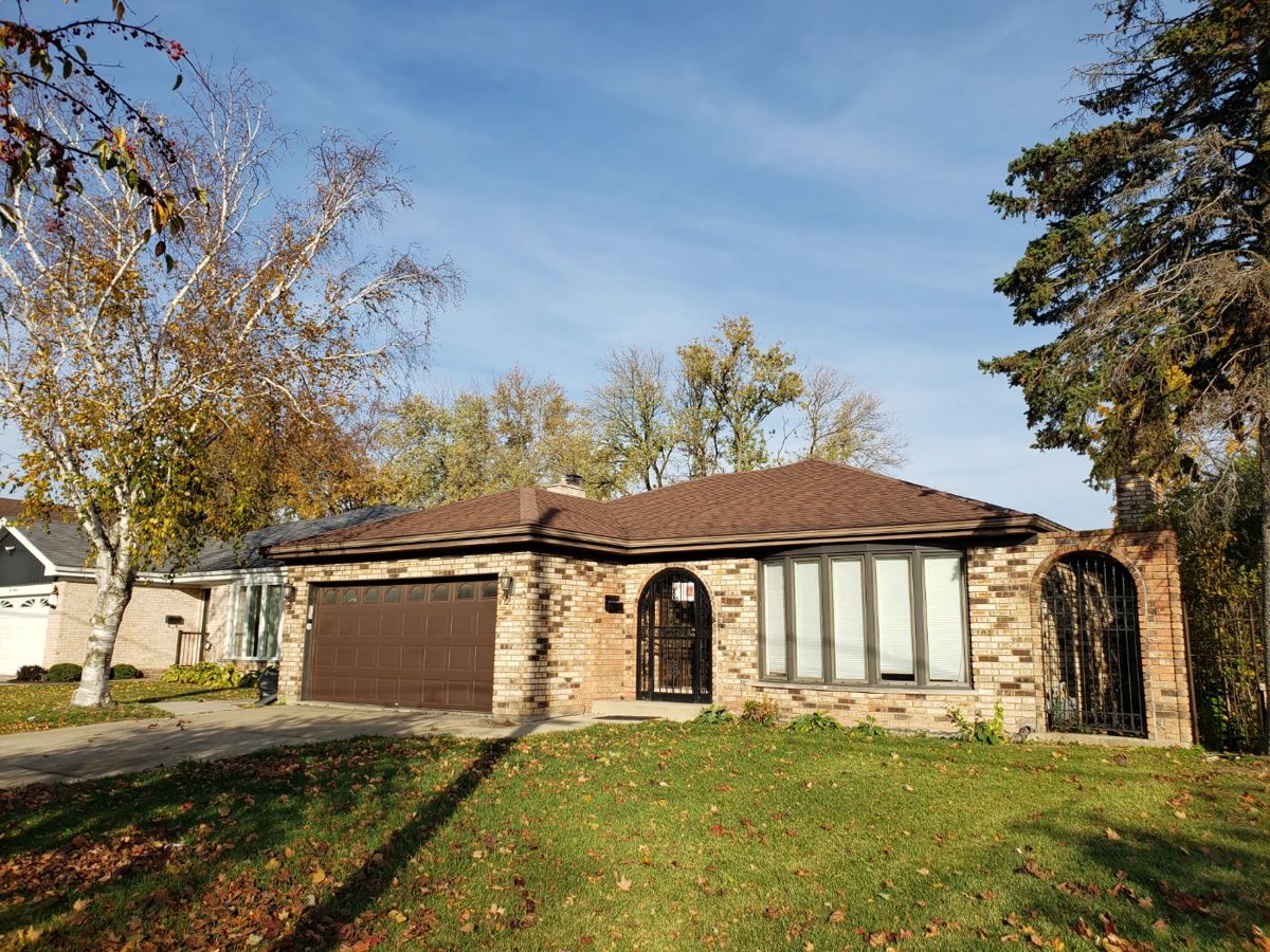 90% Off Monday! Park Ridge Estate Sale -... starts on 11/4/2024