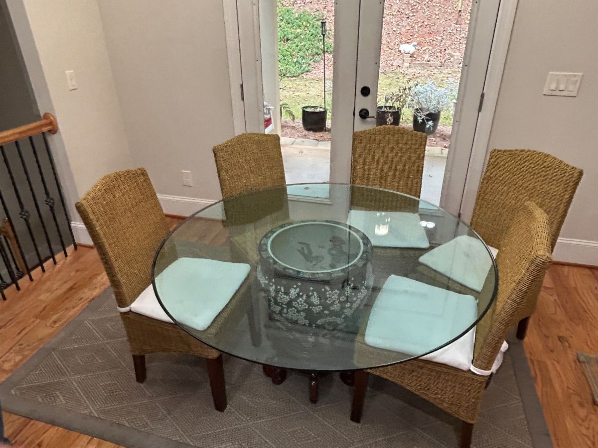 Roswell Heirloom Estate Sale starts on 11/15/2024