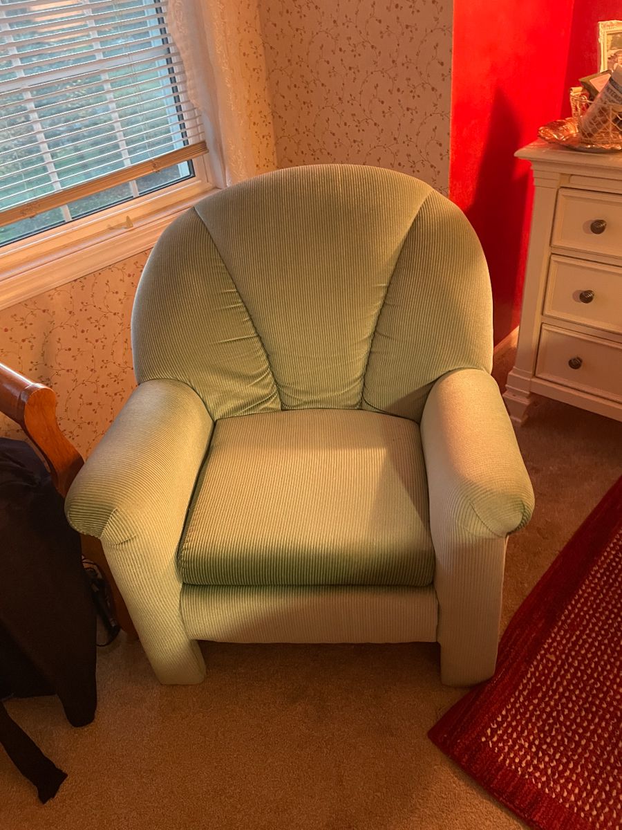 Saline Home Clean out Sale starts on 11/20/2024