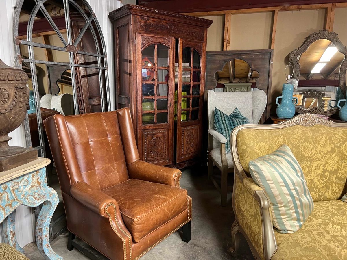 Amazing Upscale Designer Warehouse Sale this... starts on 11/23/2024