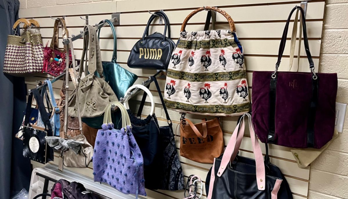 N. Central Phoenix POA Auction Warehouse... starts on 11/21/2024