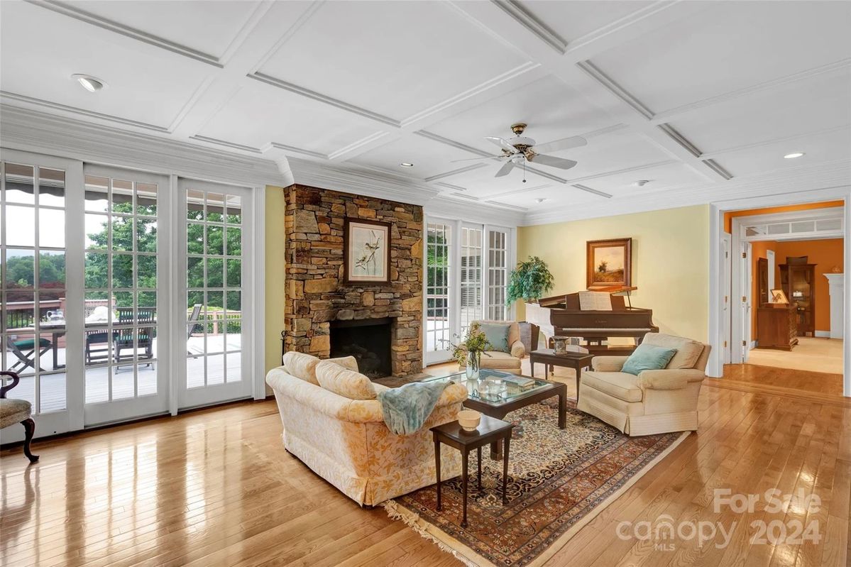 TRYON FOX RUN ESTATE ONLINE AUCTION starts on 11/29/2024