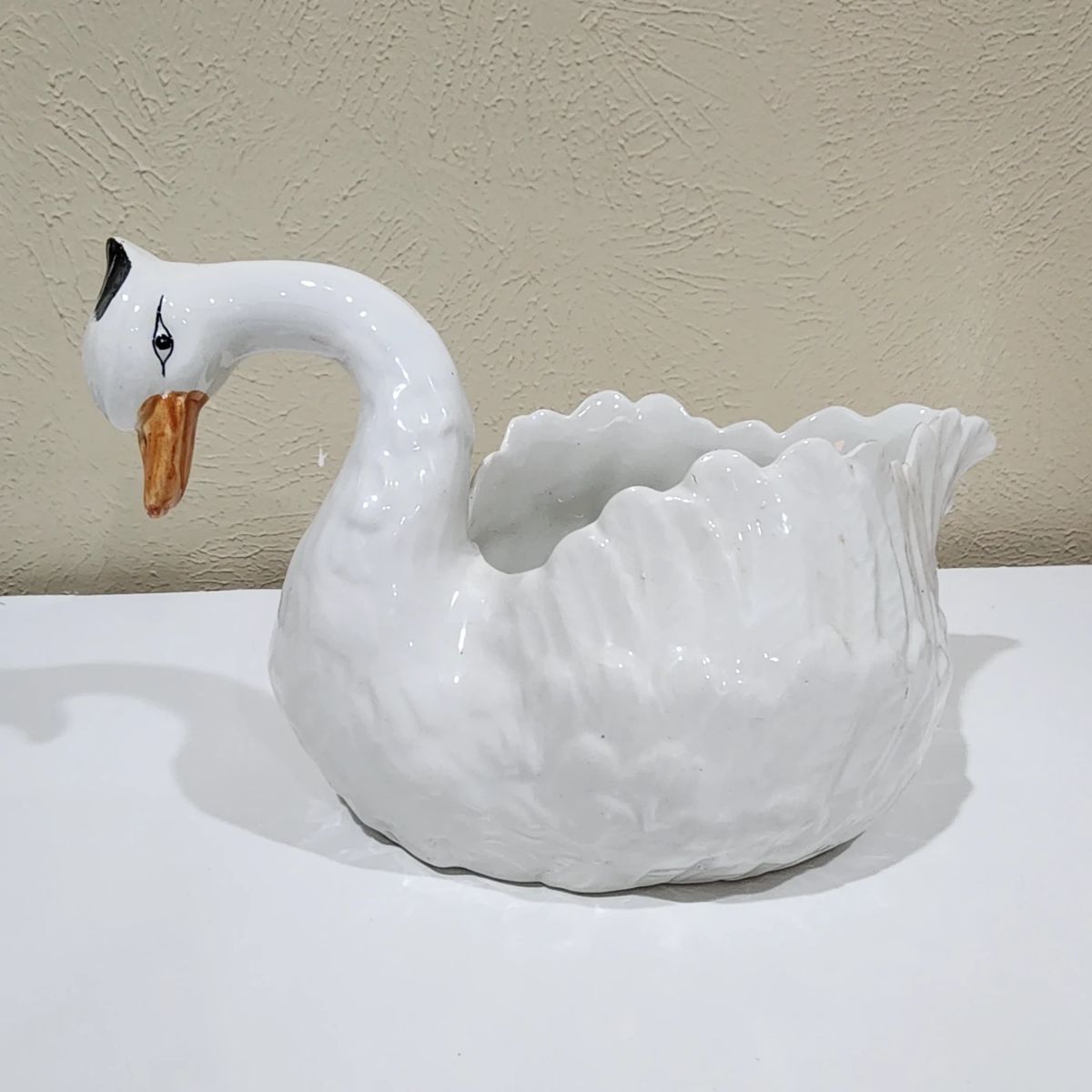 December Heirlooms & Estate Finds Auction starts on 12/13/2024