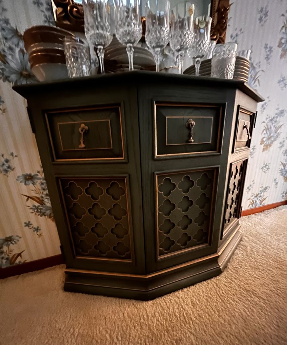 Blue Moon Estate Sale in Louisville starts on 12/14/2024