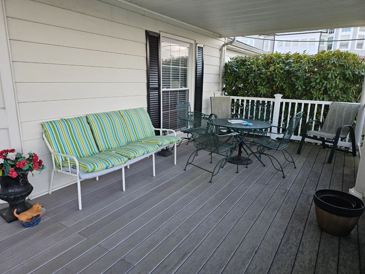 SPRING LAKE...LAKE CUOMO WATERFRONT...2 DAY... starts on 12/6/2024