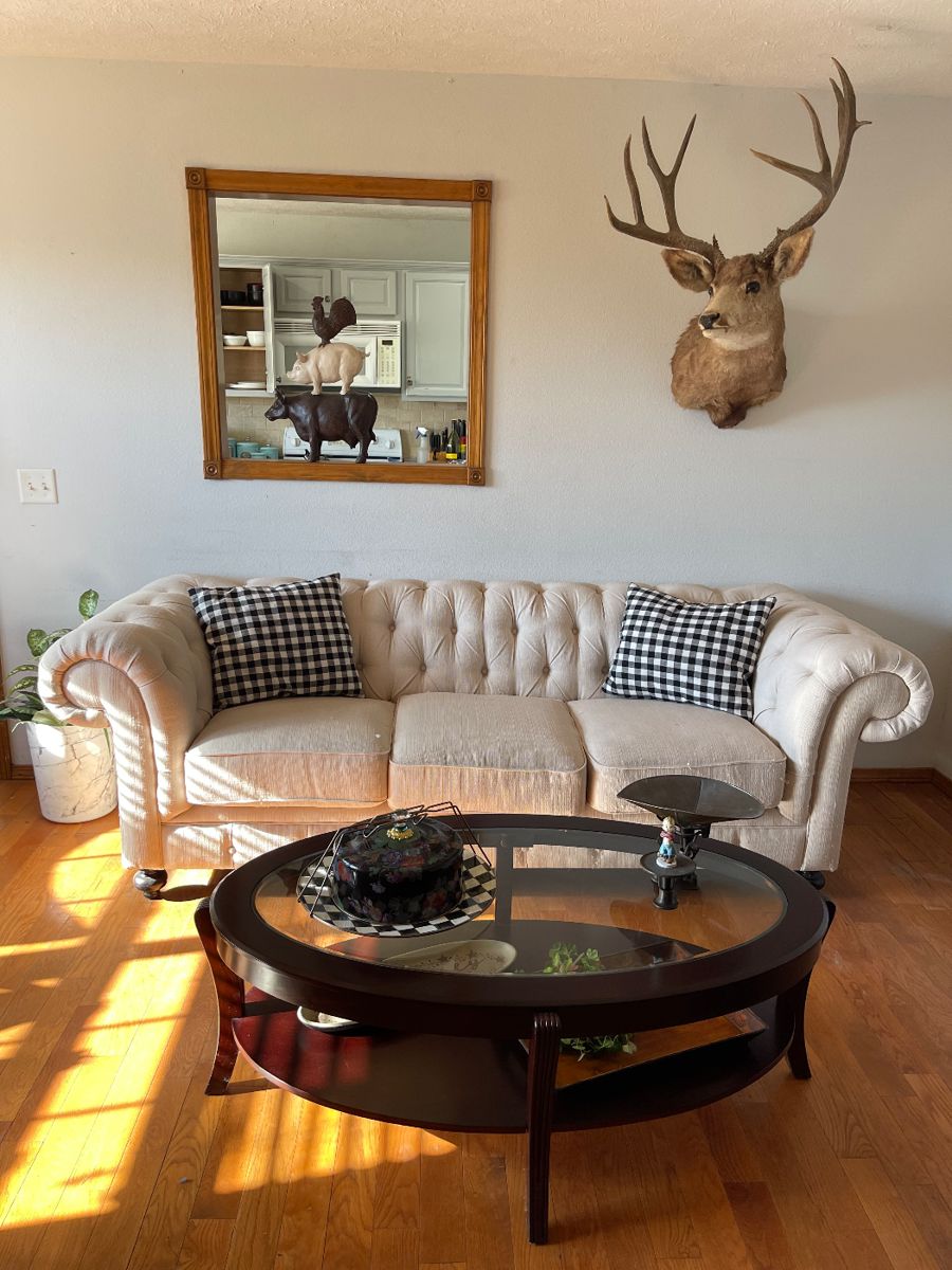 Orchard Crest Downsize in Springfield, MO starts on 12/11/2024