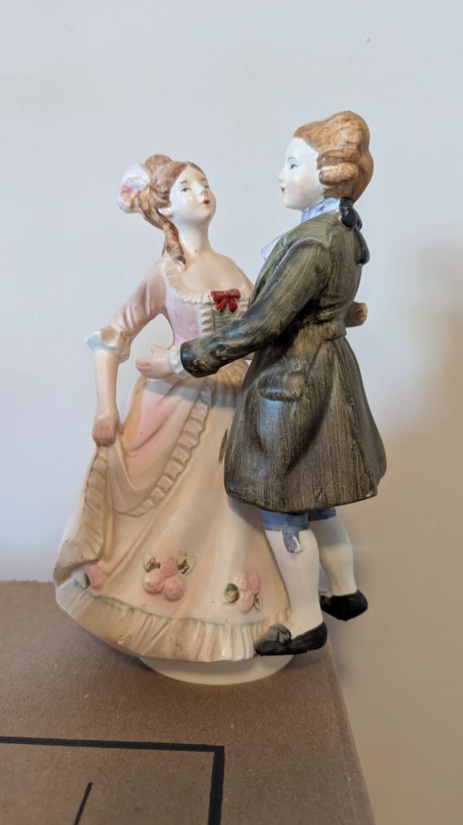 Last Minutes B4 Christmas Estate Sale starts on 12/14/2024