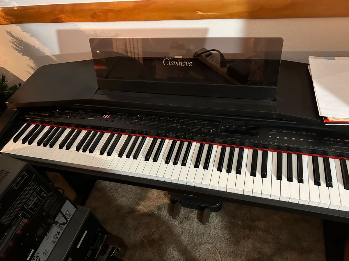 Vintage Audiophile, Records, VHS, CD, Planes,... starts on 12/14/2024