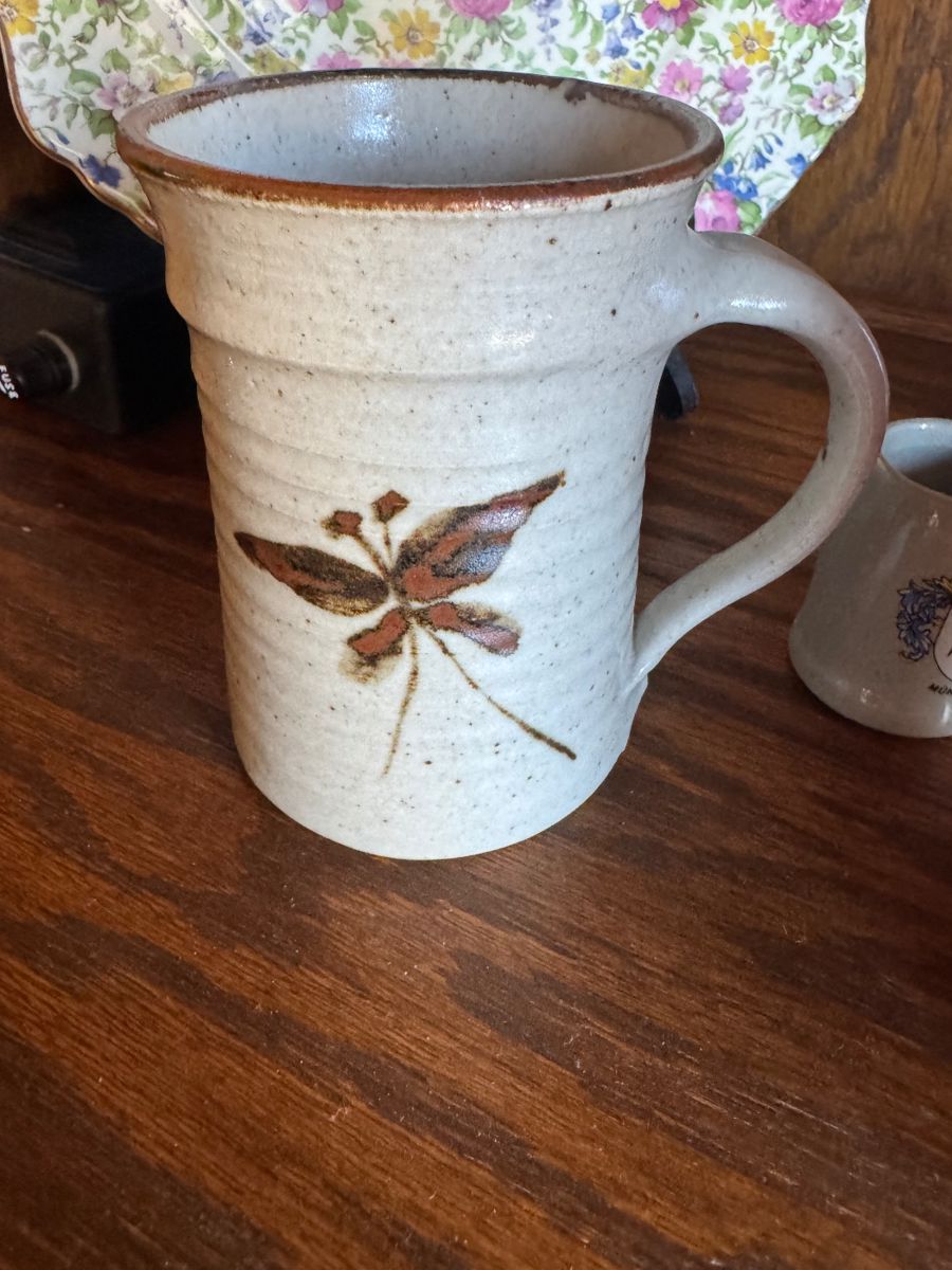 CIRCLE G RANCH ESTATE WITH COLLECTIBLES+HOLIDAY... starts on 12/20/2024