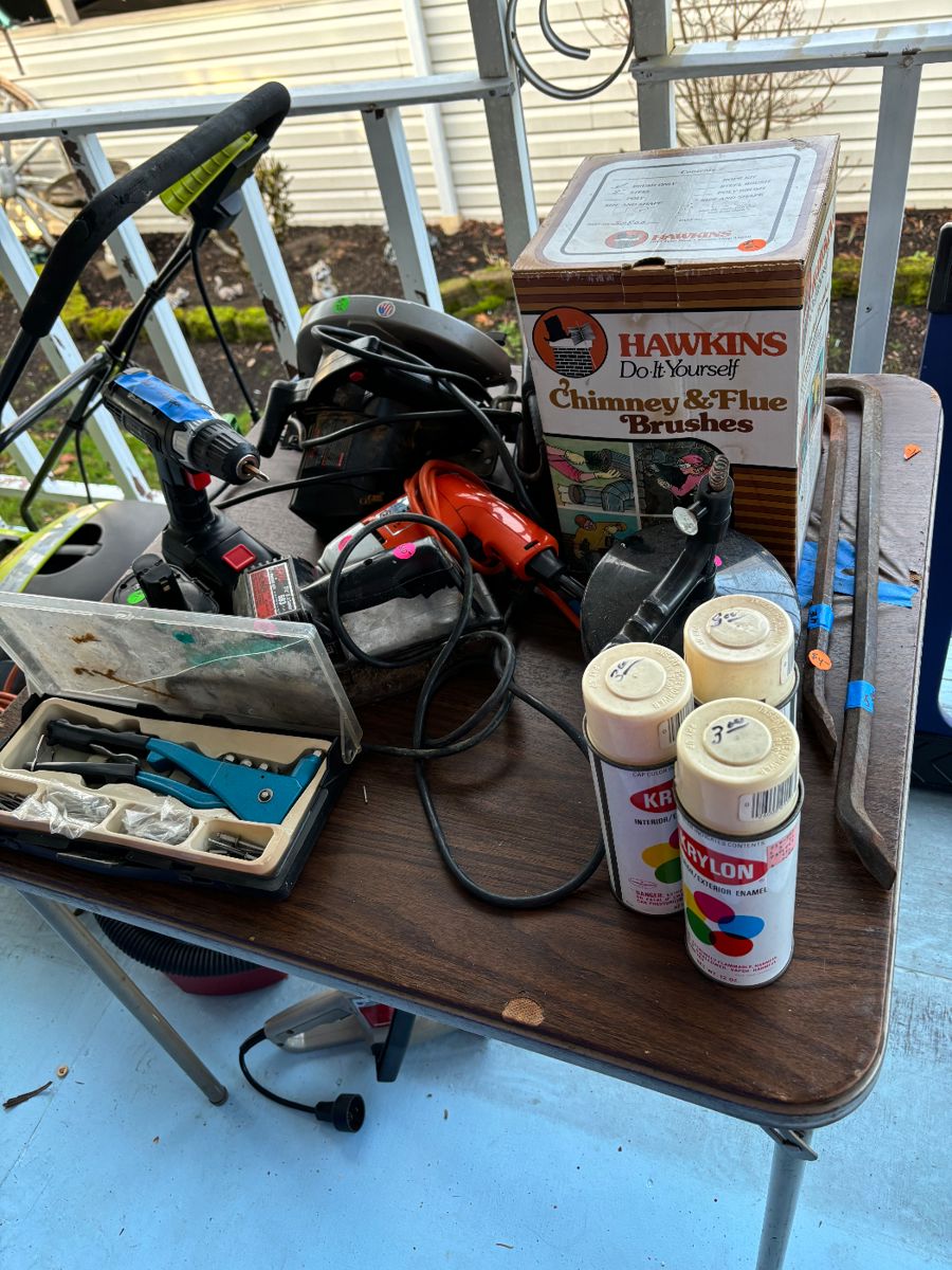 Clutter Cutter -comic books from 60s everything... starts on 12/18/2024