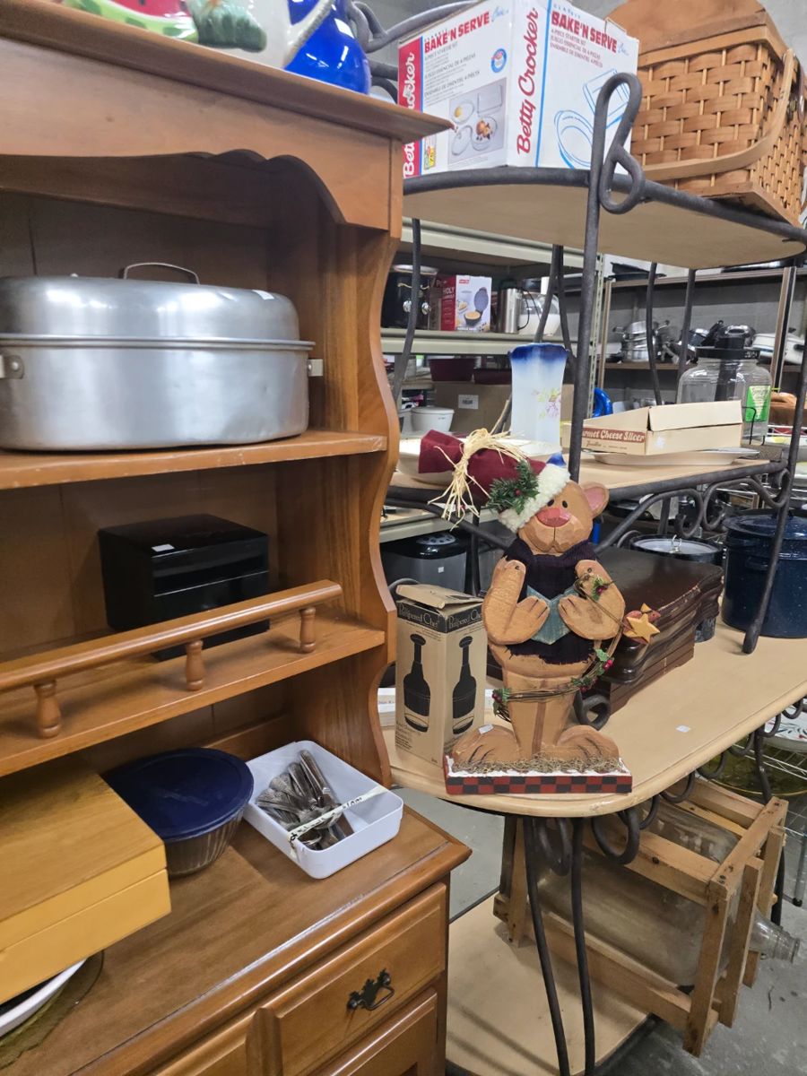 Sale at 4915 hillsdale ave the only mel &... starts on 12/21/2024