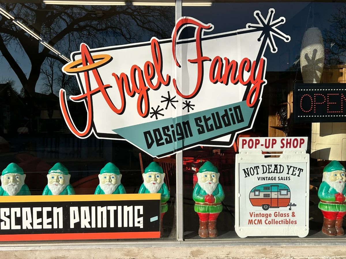 Not Dead Yet Vintage Pop-Up Shop in Elmhurst, IL starts on 12/27/2024