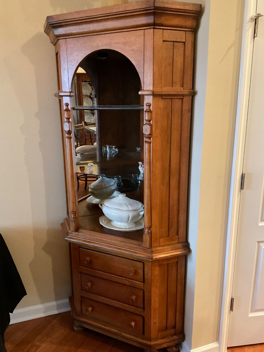 Estate Tag Sale - Moore starts on 1/9/2025