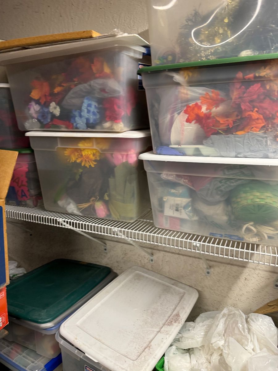 ESTATE SALE LOADS OF NEAT STUFF LOTS JEWELRY starts on 1/17/2025