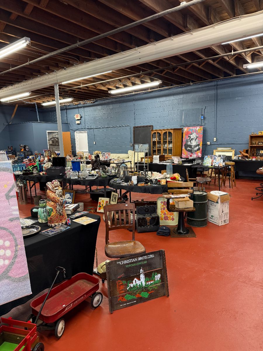 Warehouse Estate Sale in Annapolis, MD starts on 1/3/2025