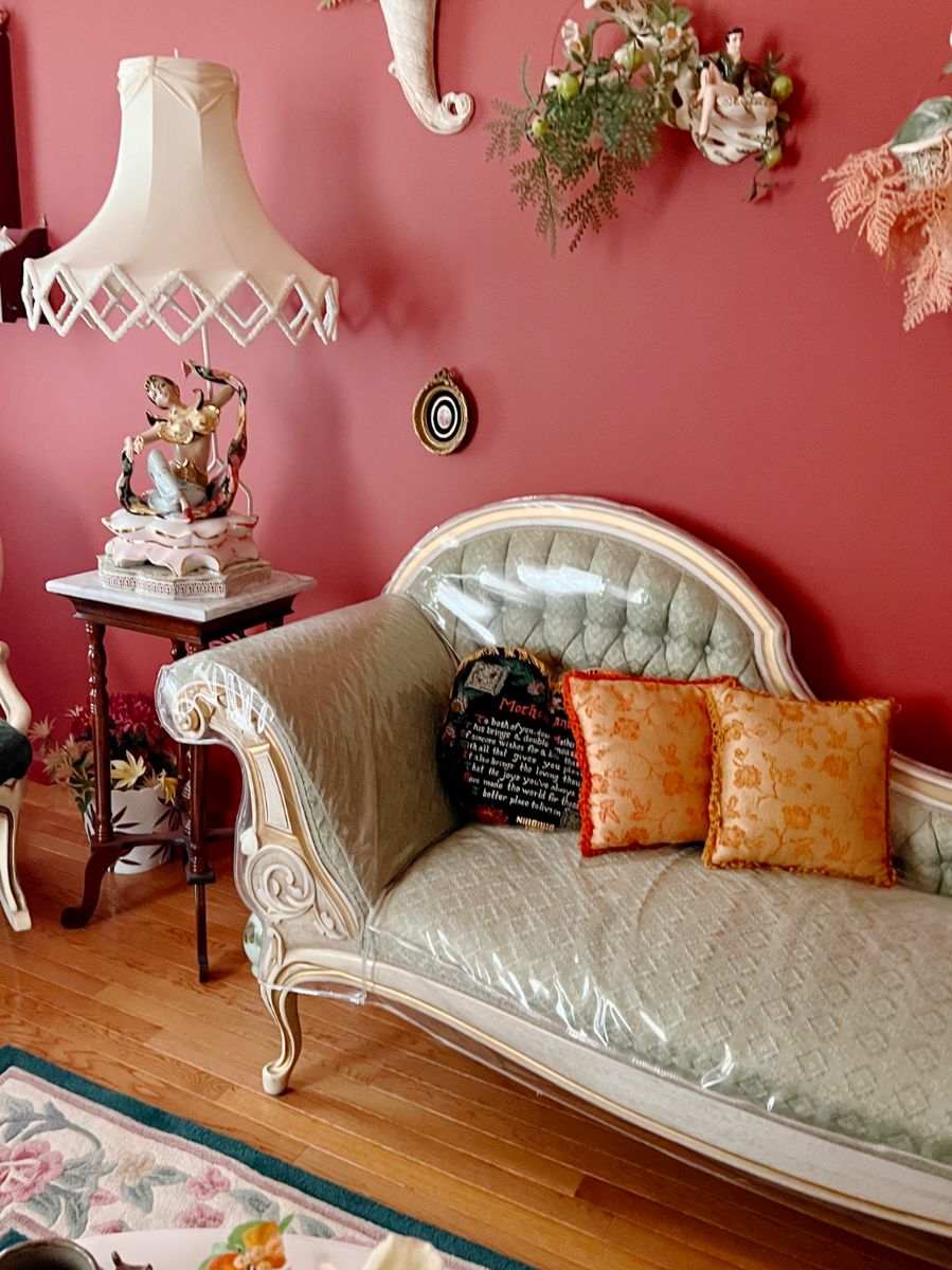 W. BAY SHORE Online Auction With FULL HOME... starts on 2/16/2025