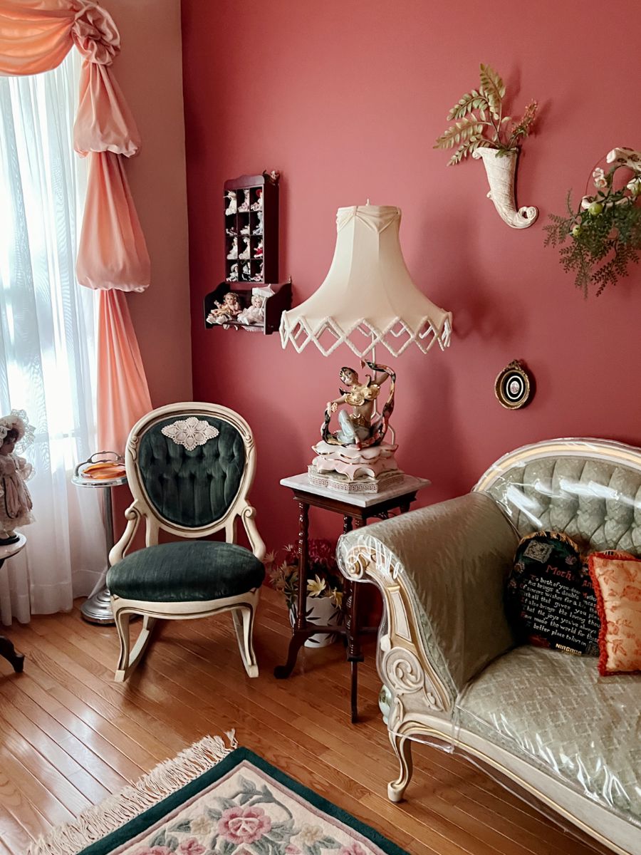 W. BAY SHORE Online Auction With FULL HOME... starts on 2/16/2025