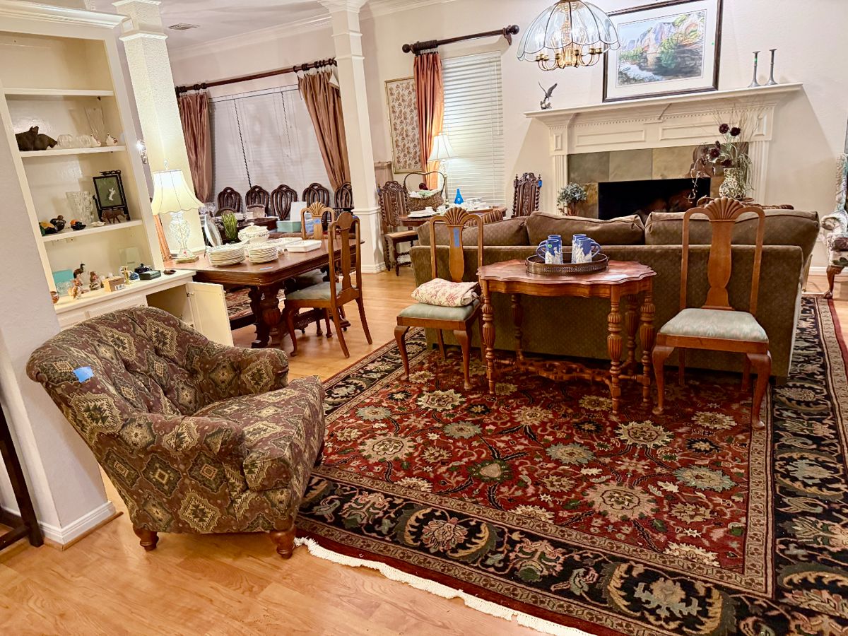 Antiques & Collectables in Foster’s Green starts on 1/24/2025