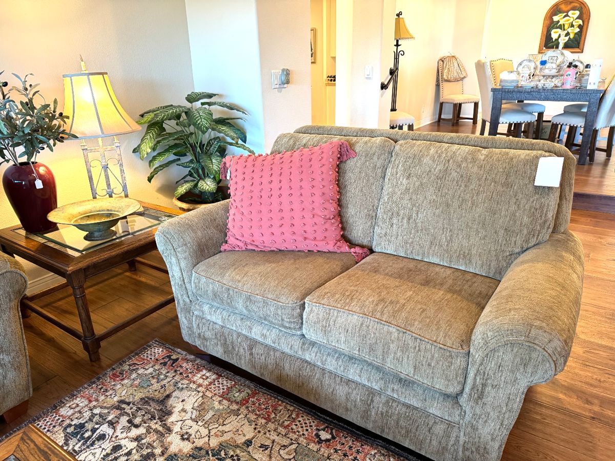 50% OFF LAS POSAS ESTATES CAMARILLO ESTATE SALE starts on 1/17/2025
