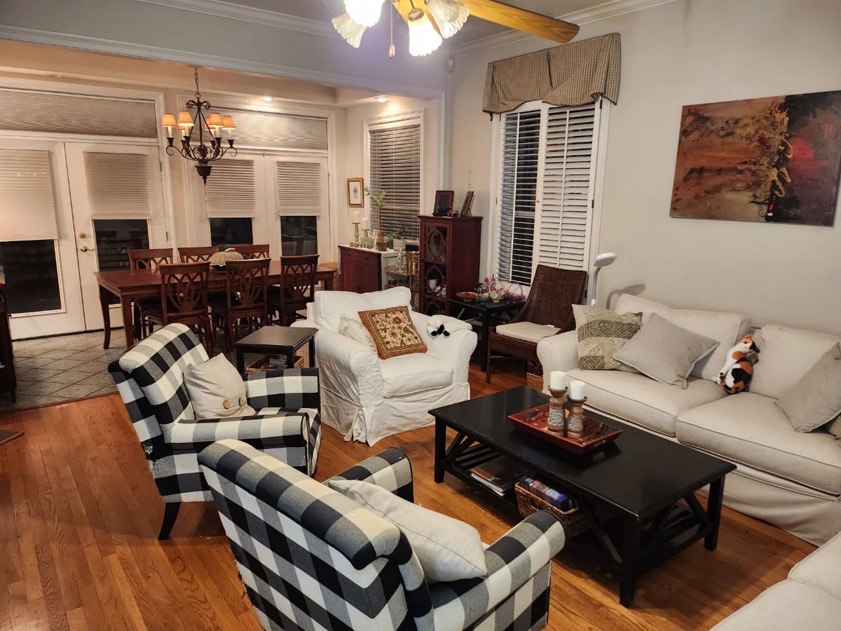 50% Off Sunday! Shabby & Cozy Estate Sale... starts on 1/25/2025