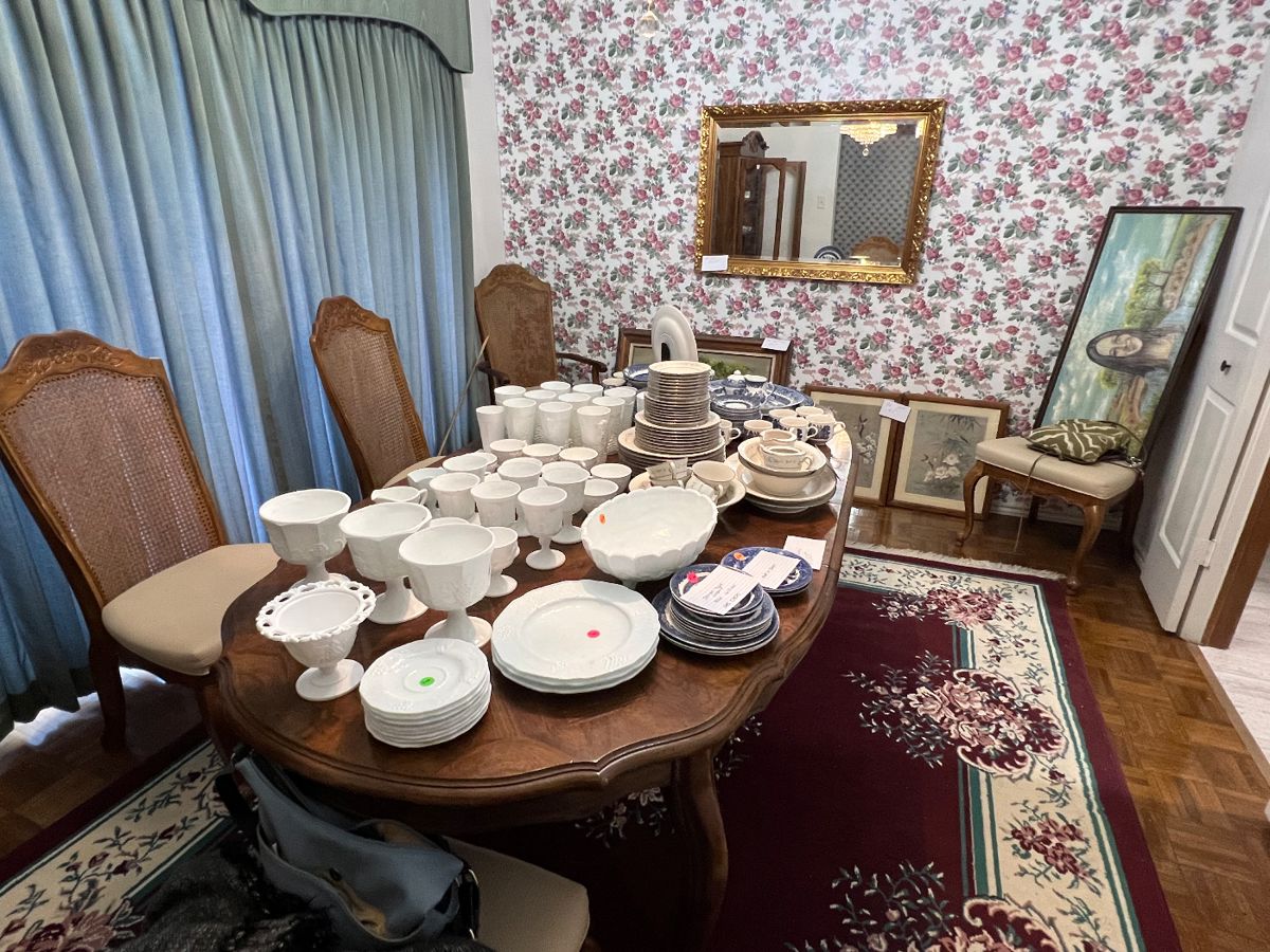 Estate Sale vintage dishes and houseware starts on 1/16/2025