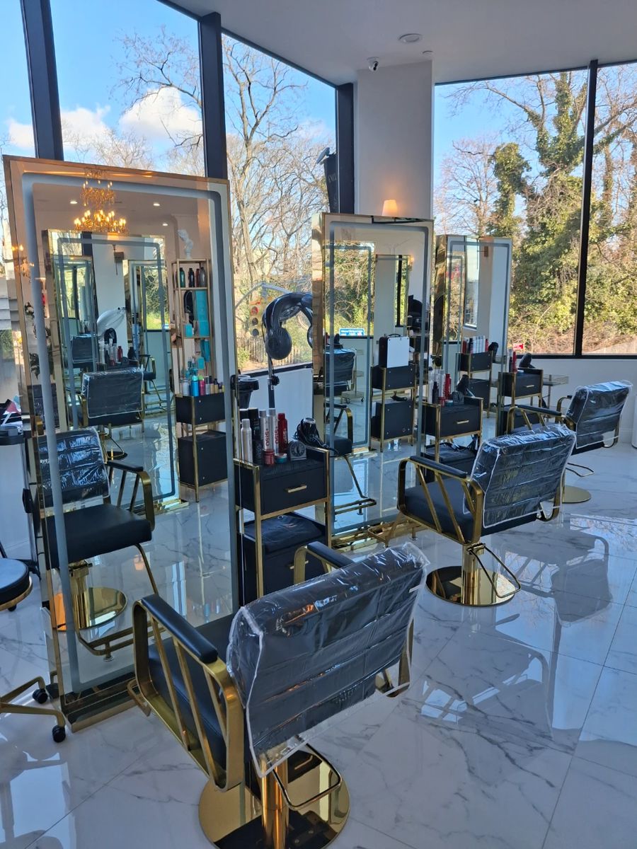 Beauty Salon and Spa Closing Liquidation Sale starts on 1/20/2025