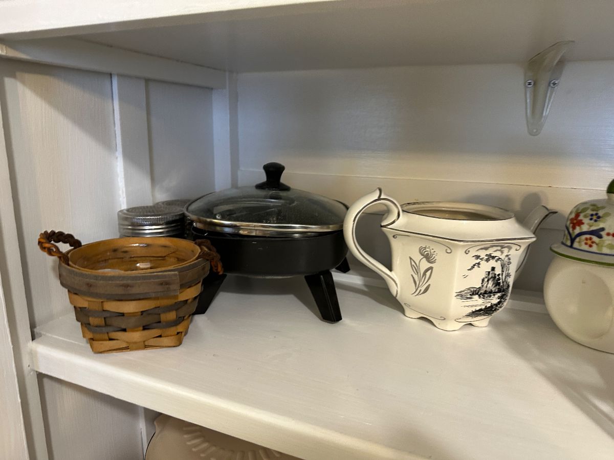 Paula Carrendar Moving Tag Sale in Lexington, MO starts on 1/23/2025