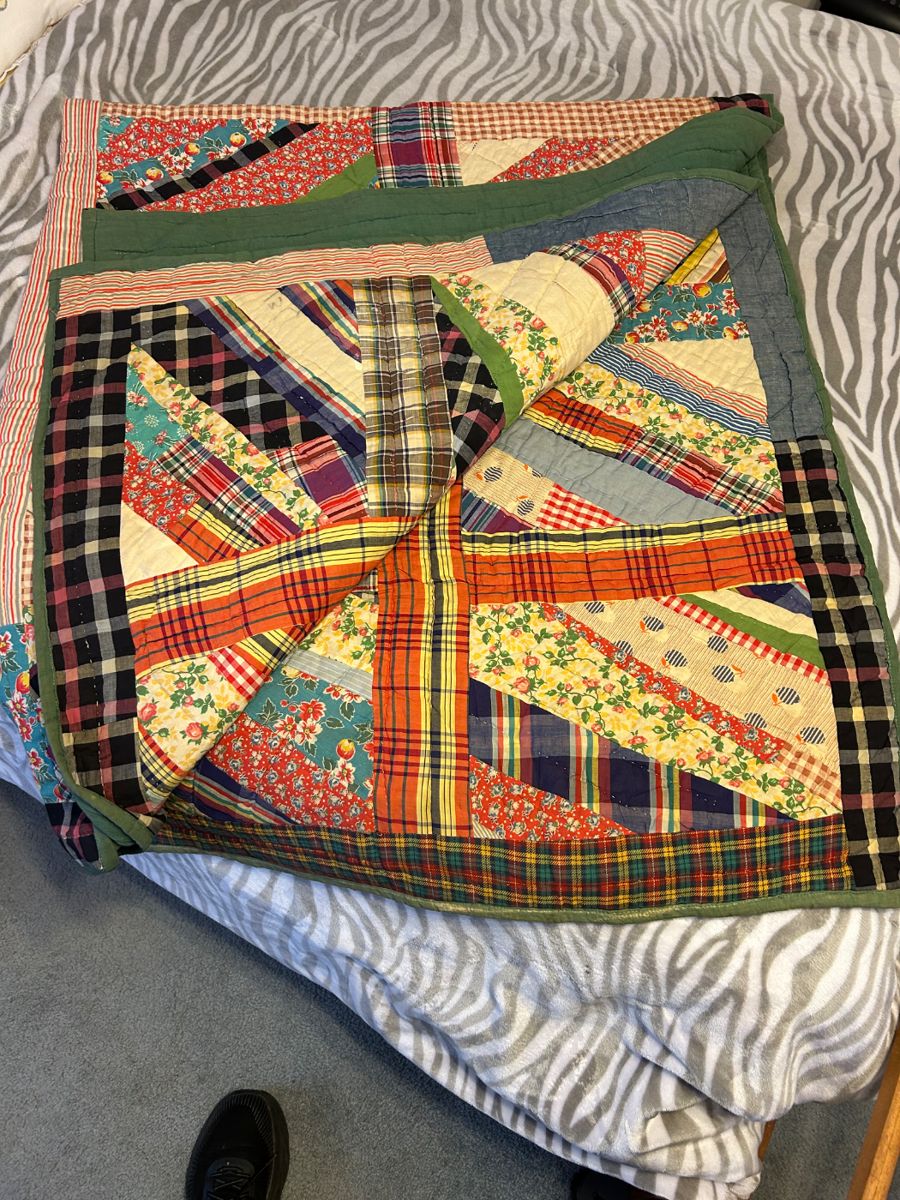 BROWN SUMMIT ESTATE SALE/ 50 PERCENT OFF... starts on 1/31/2025