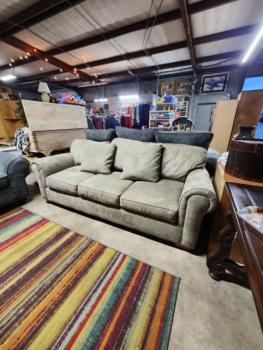 20% OFF ALL USED HOUSEHOLD ITEMS AT OUR WAREHOUSE starts on 1/23/2025