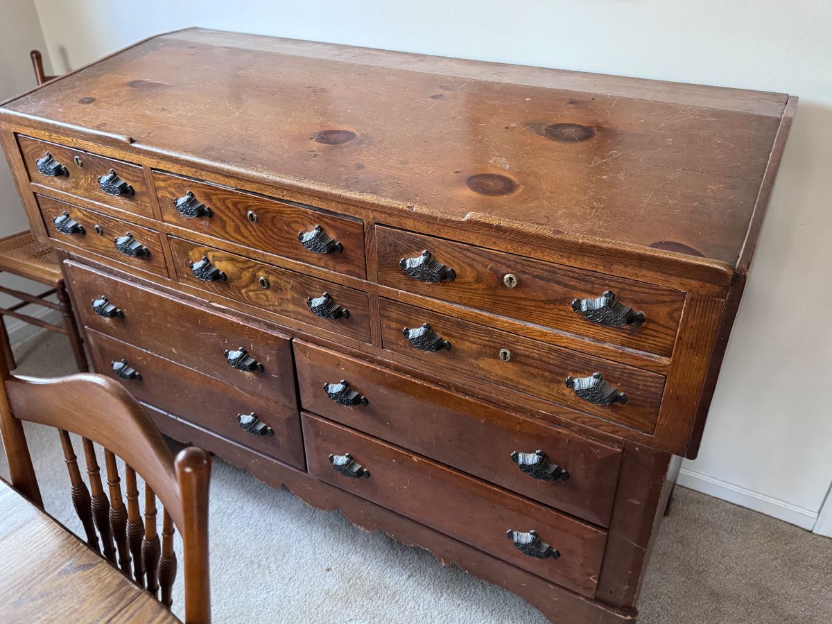 Amazing Antiques in Springfield starts on 2/1/2025