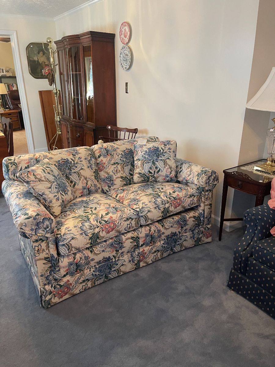 Estate Sale by The Junque Ladies in Huntington, WV starts on 1/30/2025