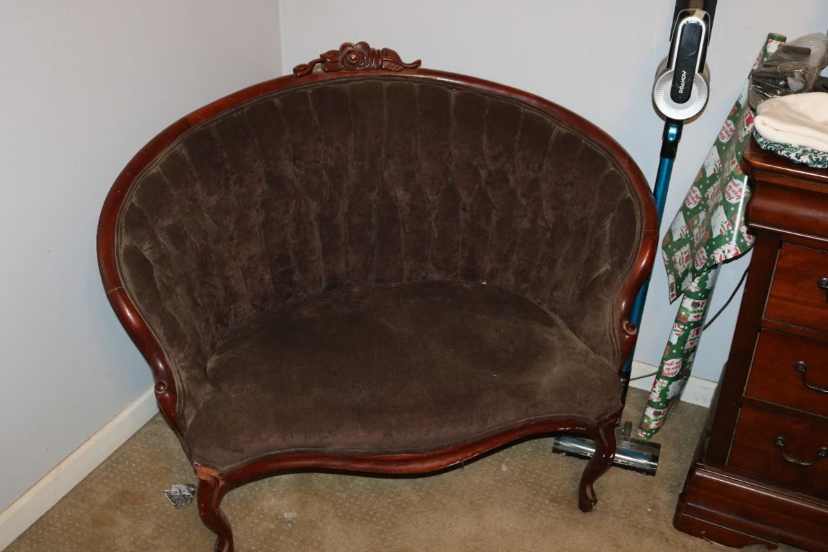 Deb Wade Estate Sale in Lakeland starts on 2/14/2025