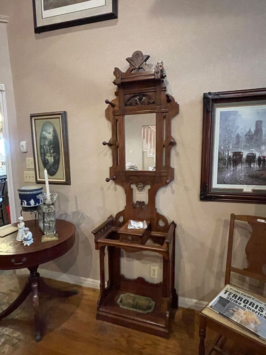 Fabulous farmhouse & barn in Taft featuring... starts on 1/31/2025