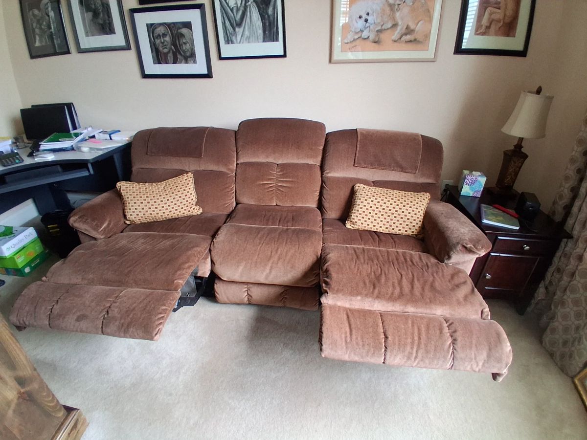 Willow Tree Estate Sales in Fabulous Four... starts on 2/22/2025