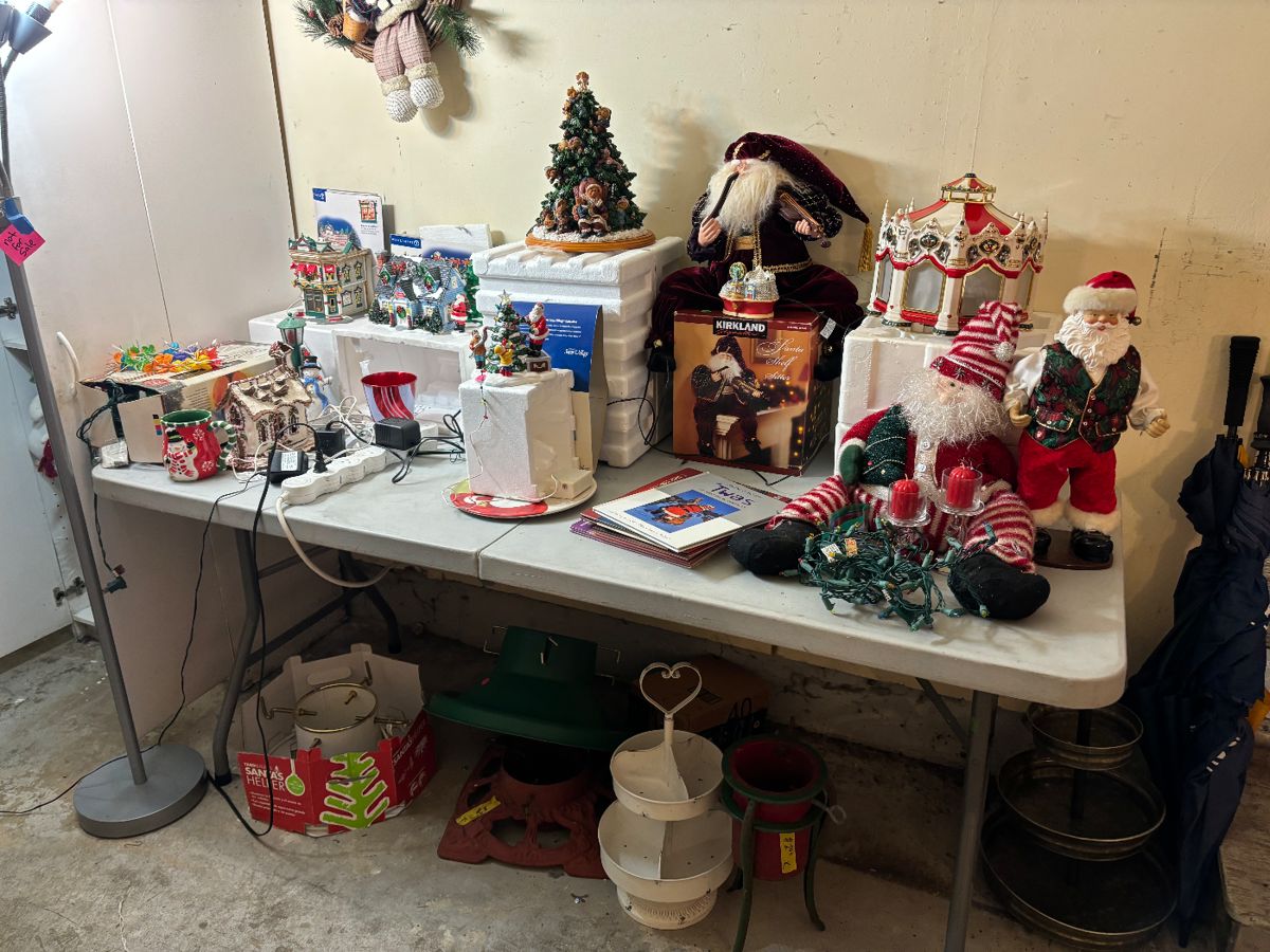 Clutter Cutter ,multi family, Estate Sale... starts on 2/5/2025