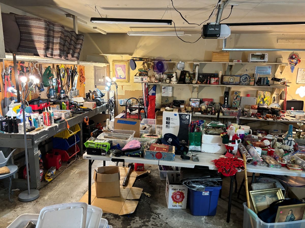 Clutter Cutter ,multi family, Estate Sale... starts on 2/5/2025
