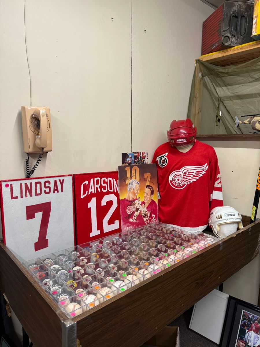 Sports Memorabilia Collectors Dream starts on 2/6/2025