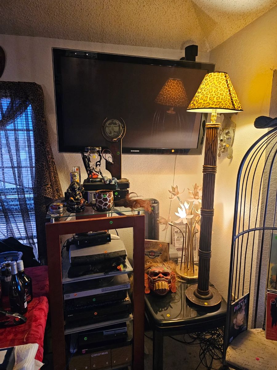 1/2 PRICE SUPERFLY RETRO VINTAGE EXOTIC ESTATE... starts on 3/13/2025