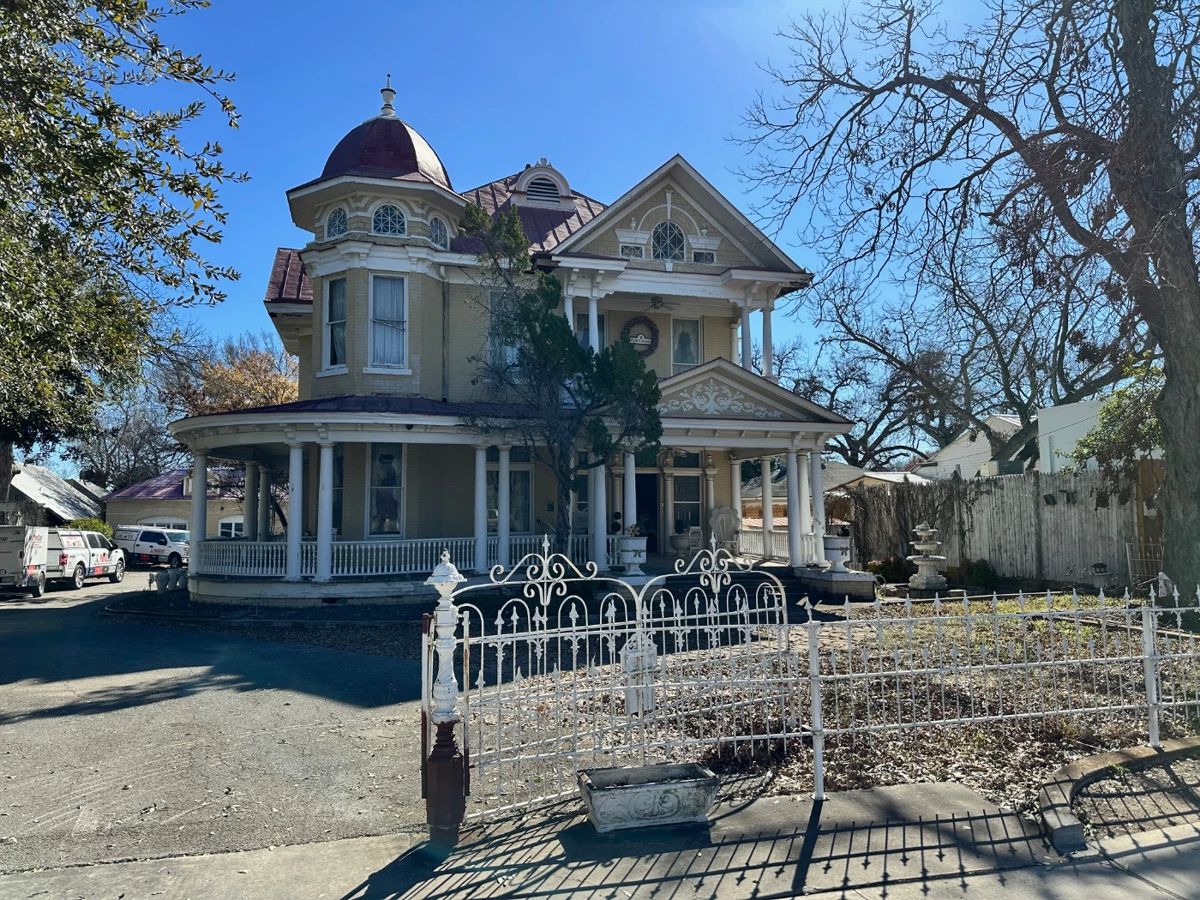 Estate of Ken Lowery in New Braunfels, TX starts on 2/10/2025