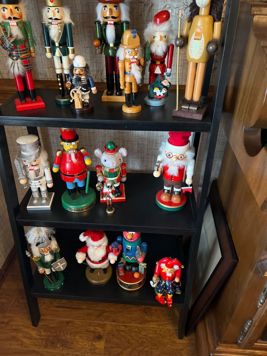 75% off Sat1-4 Estate Sale hosted by Forever... starts on 2/20/2025