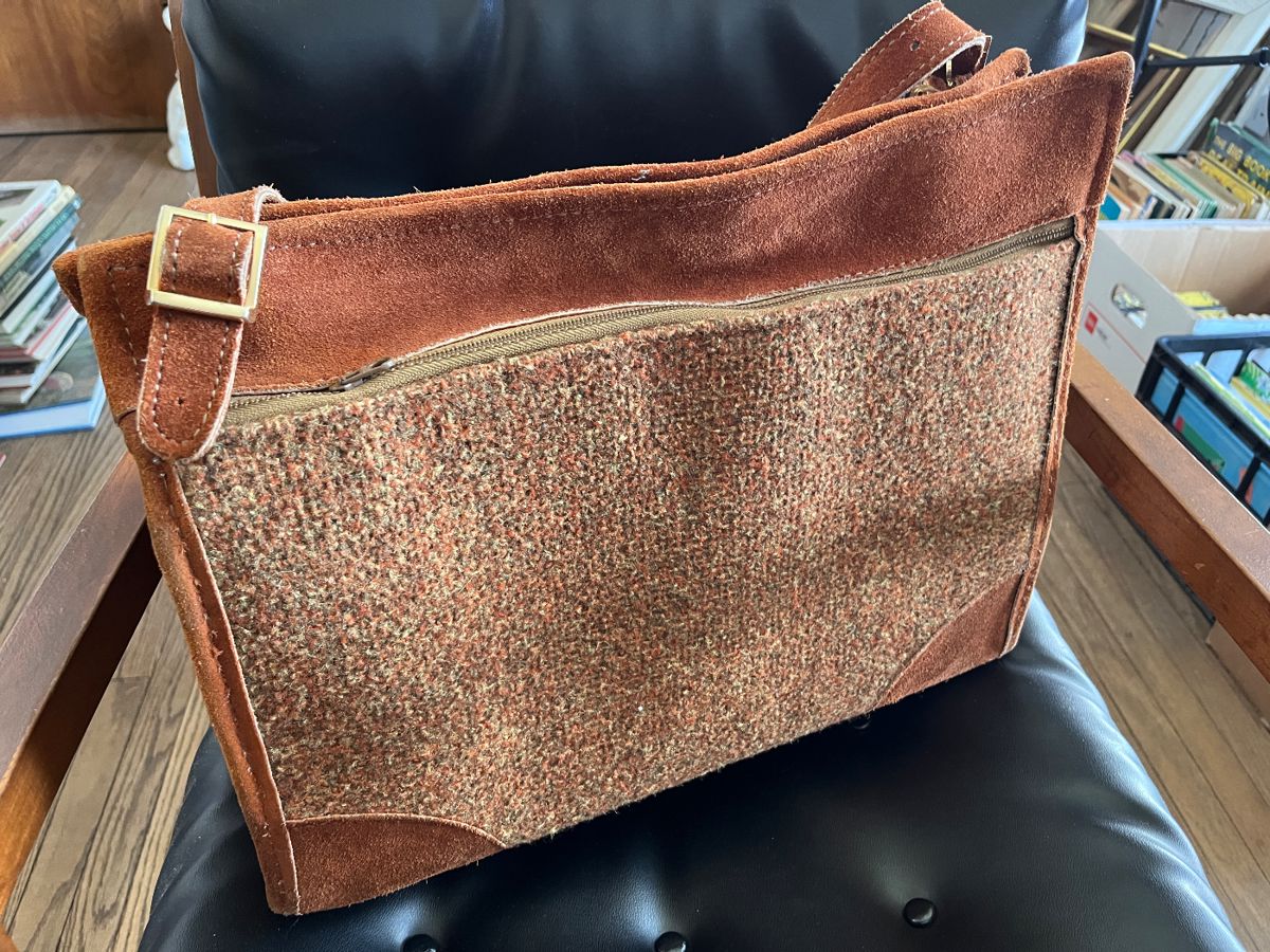 DISCOUNT SATURDAY!! Lovely VINTAGE Treasures... starts on 2/21/2025