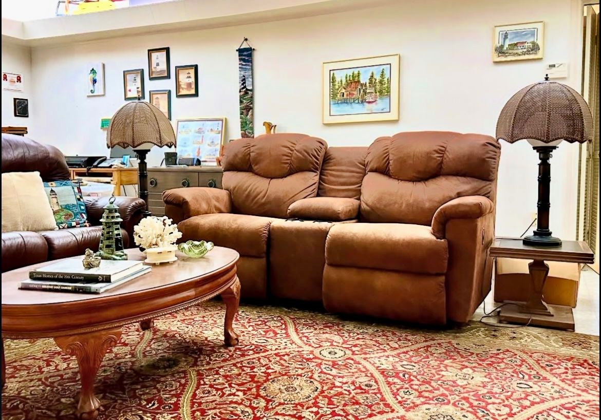 UP TO 50% OFF! Meadowbrook Estate Sale, Mobile... starts on 2/14/2025